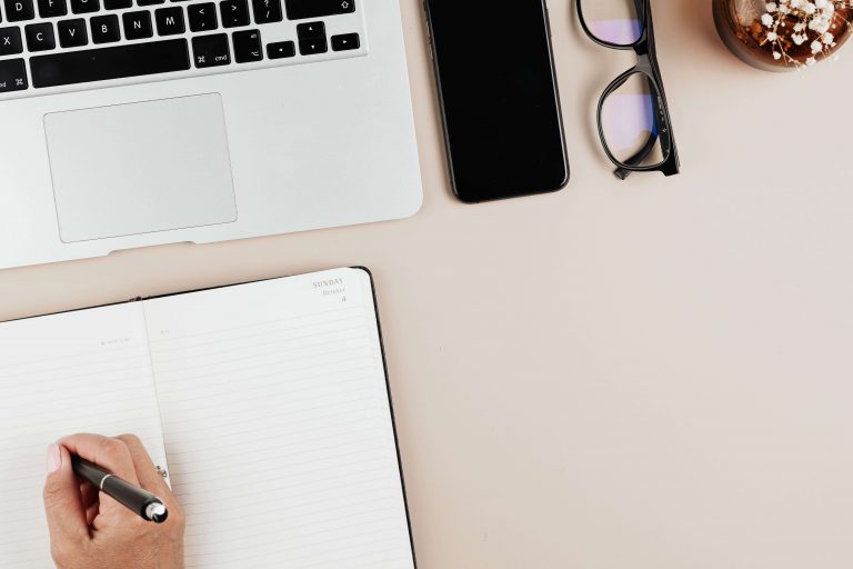 How to Write an Informative Essay [Full Guide] | Essay.org