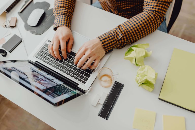 How to Write an Informative Essay [Full Guide] | Essay.org